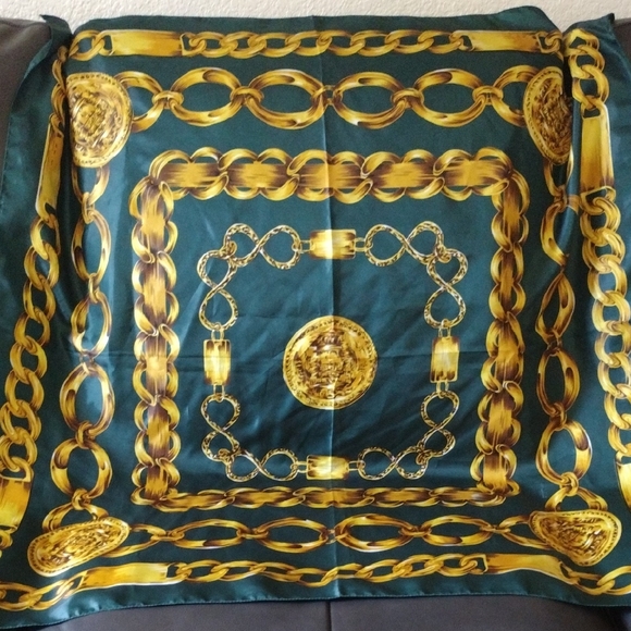 Vintage | Accessories | Green And Gold Chain Print Scarf | Poshmark